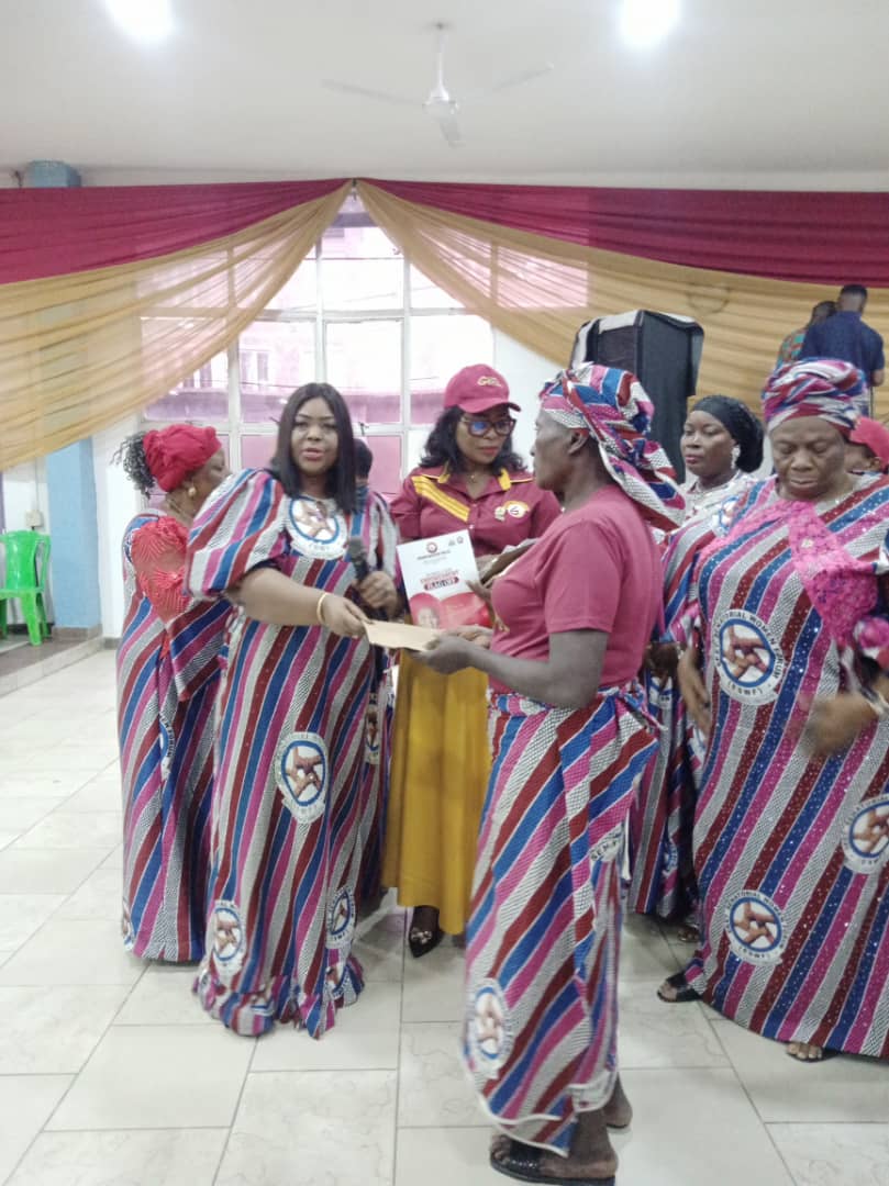 BUSINESS SUPPORT: AKWA IBOM GOVERNORS WIFE, PASTOR PATIENCE UMO ENO ...