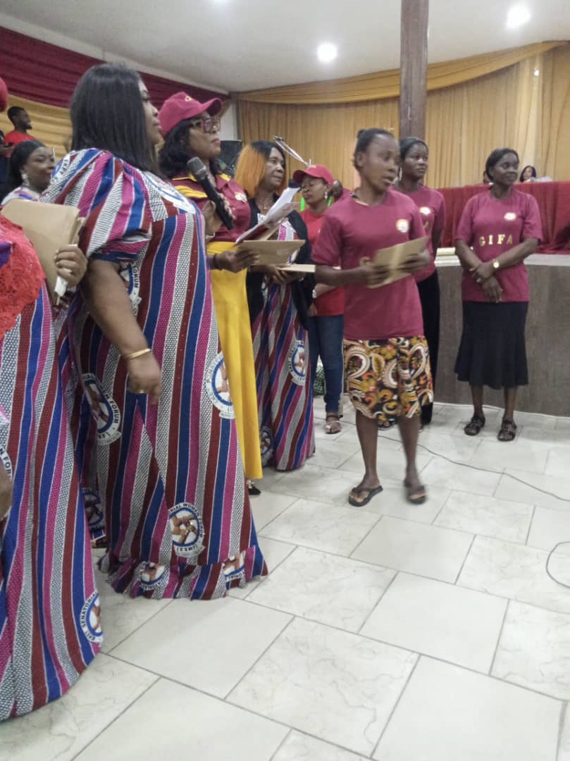 BUSINESS SUPPORT: AKWA IBOM GOVERNORS WIFE, PASTOR PATIENCE UMO ENO ...