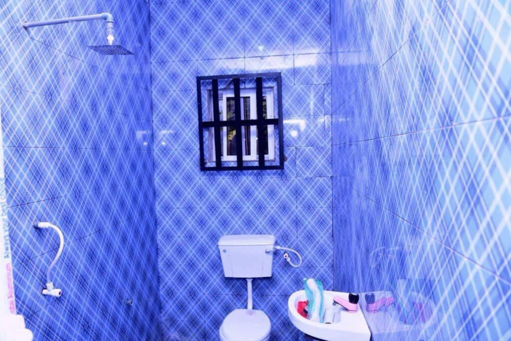 TOWN CRIER IN OKOBO LGA TAKES DELIVERY OF GOV ENO’S COMPASSIONATE HOME ...