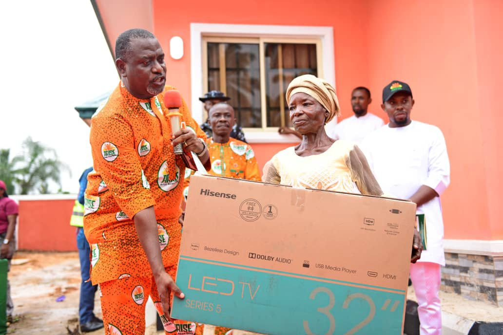 CHARITY AS GOV ENO HANDS OVER COMPASSIONATE HOME TO NSIT UBIUM WIDOW ...